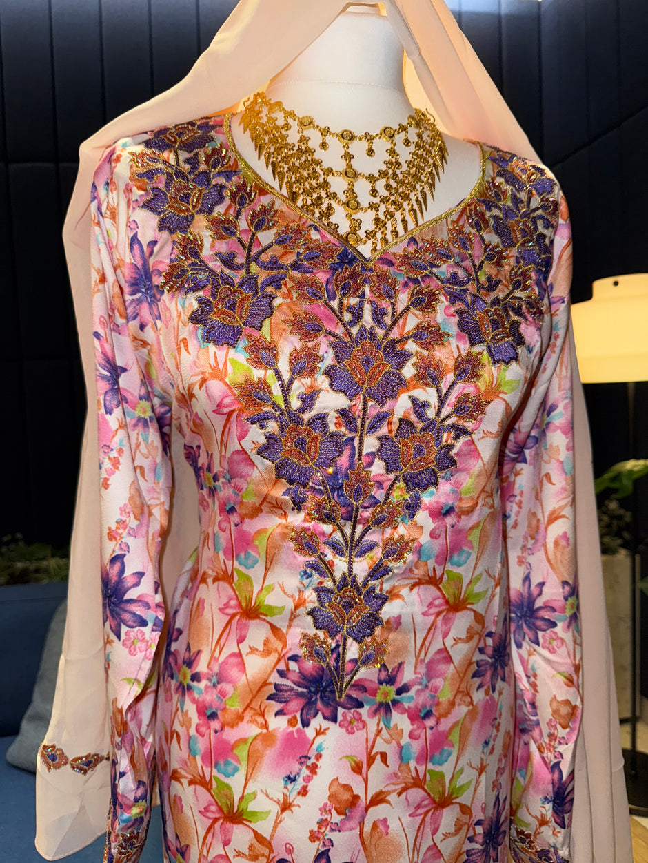 Discover our exquisite collection of handcrafted Mukhawar, designed for ...