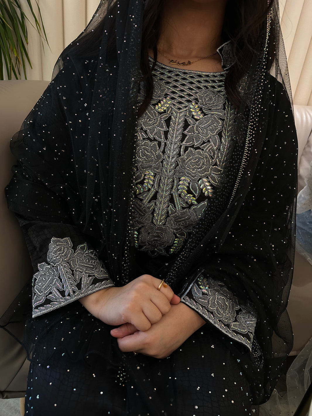 Discover our exquisite collection of handcrafted Mukhawar, designed for ...