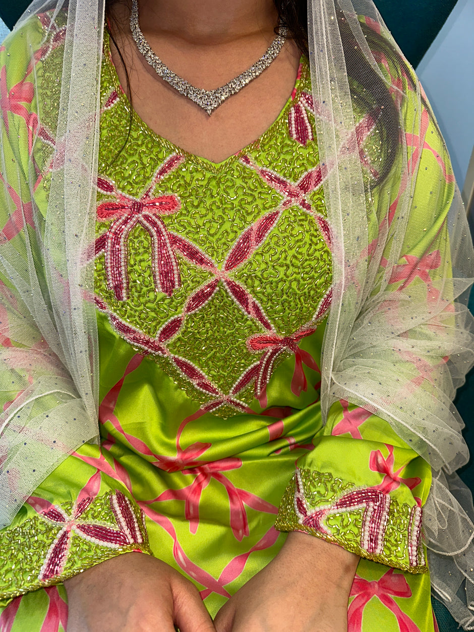 Discover our exquisite collection of handcrafted Mukhawar, designed for ...