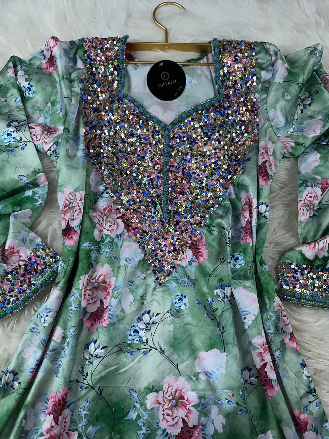 Discover our exquisite collection of handcrafted Mukhawar, designed for ...