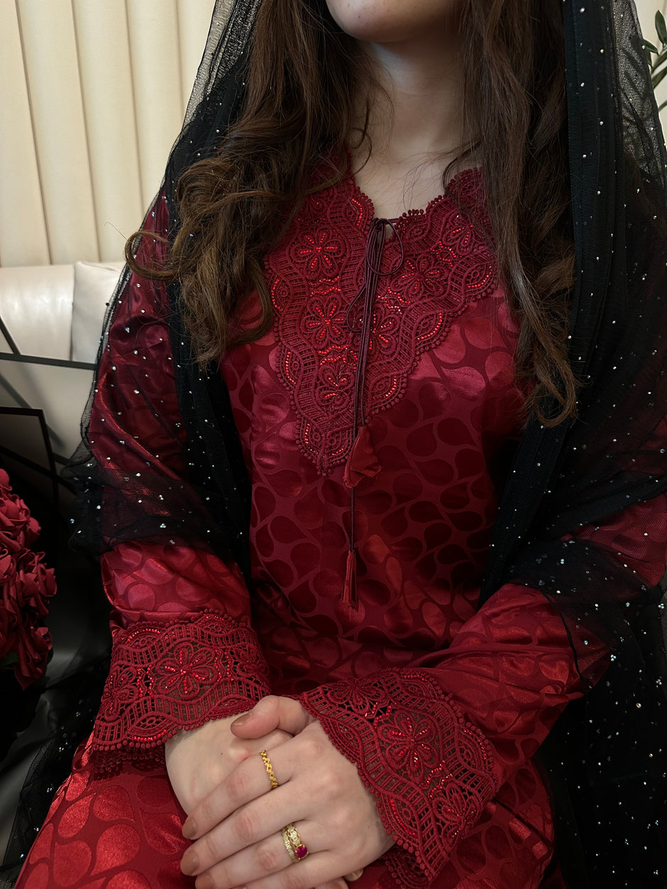 Discover our exquisite collection of handcrafted Mukhawar, designed for ...