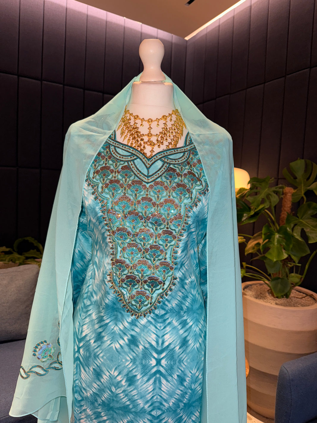 Discover our exquisite collection of handcrafted Mukhawar, designed for ...